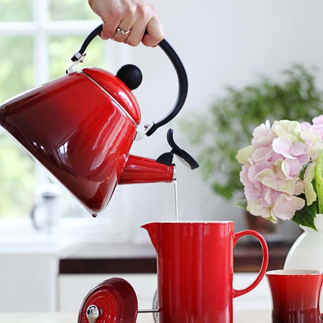Kone Tea Kettle - Enamel on Steel Tea Kettle | Le Creuset
