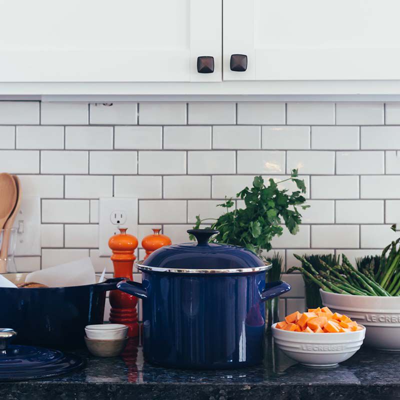 Enamel on Steel Stock Pot with Lid | Le Creuset | Le Creuset® Canada ...
