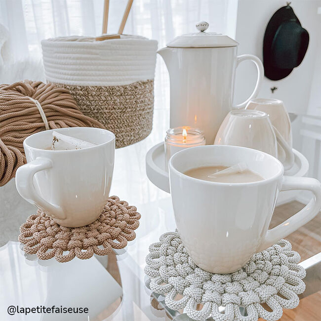 Set of 4 Minimalist Stoneware Mugs | Le Creuset