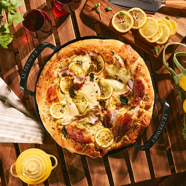 Alpine Outdoor Collection Round Pizza Pan | Le Creuset