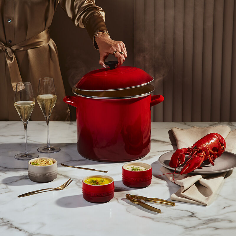 Enamel on Steel Stock Pot with Lid | Le Creuset | Le Creuset® Canada ...