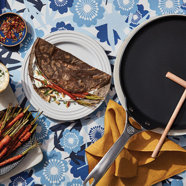 Toughened Nonstick Pro Crepe Pan | Le Creuset