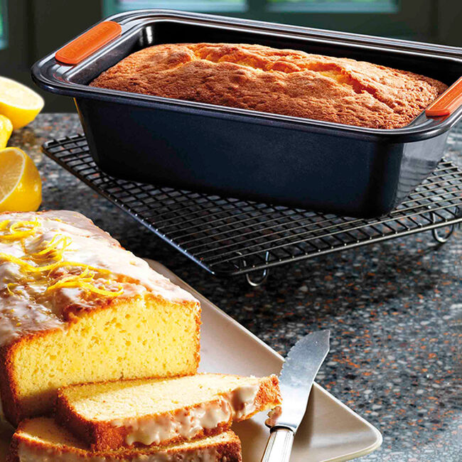 Heavy Gauge Metal Loaf Tin | Le Creuset