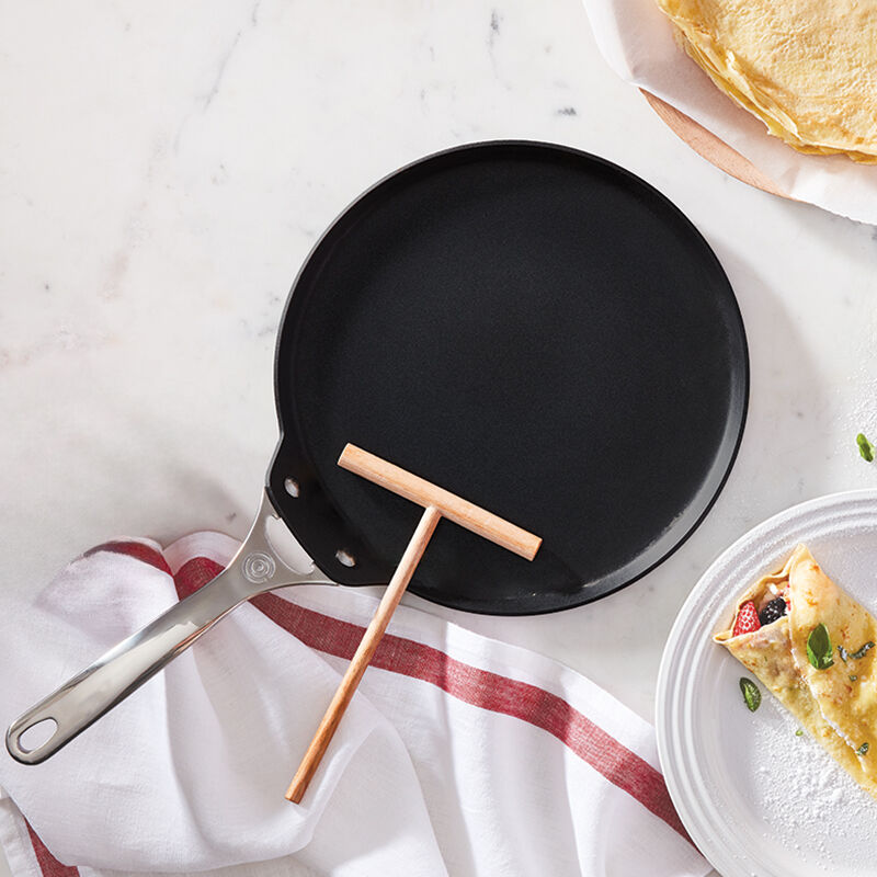 Toughened Nonstick Pro Crepe Pan | Le Creuset