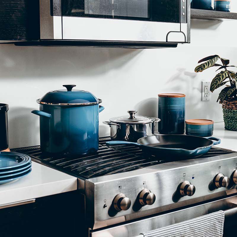 Enamel on Steel Stock Pot with Lid | Le Creuset | Le Creuset® Canada ...