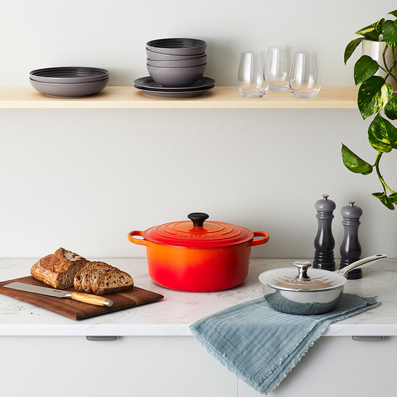 Round Dutch Oven - Round French Oven | Le Creuset