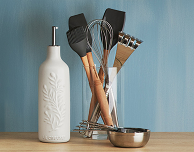 What is Searing? - Definition of Searing | Le Creuset