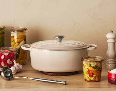 What is Searing? - Definition of Searing | Le Creuset