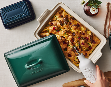 What is Searing? - Definition of Searing | Le Creuset