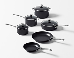 Le Creuset | Dutch Oven, Skillet, Cast Iron Cookware