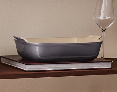 What is Searing? - Definition of Searing | Le Creuset