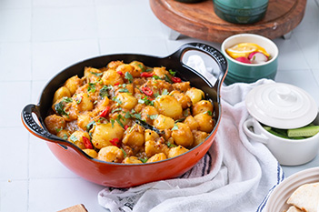 Cooking with the Balti Dish | Le Creuset