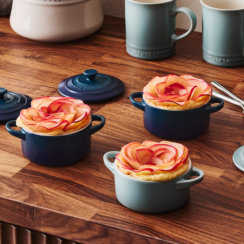Mini Stoneware Round Cocotte | Le Creuset