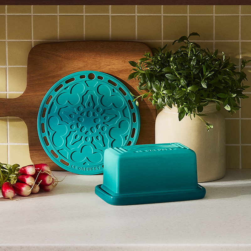 Deluxe Oval Trivet - Enamelled Cast Iron Trivet | Le Creuset