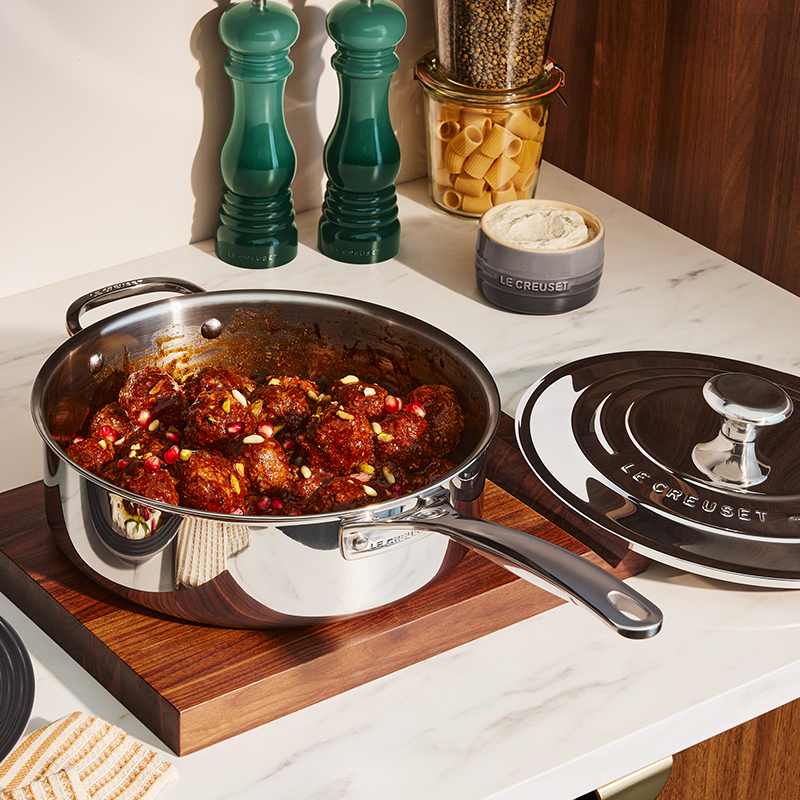 Fry Pans and Sauté Pans - Cast Iron Skillets | Le Creuset