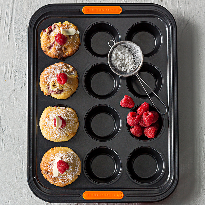 Metal Bakeware and Metal Baking Dishes | Le Creuset