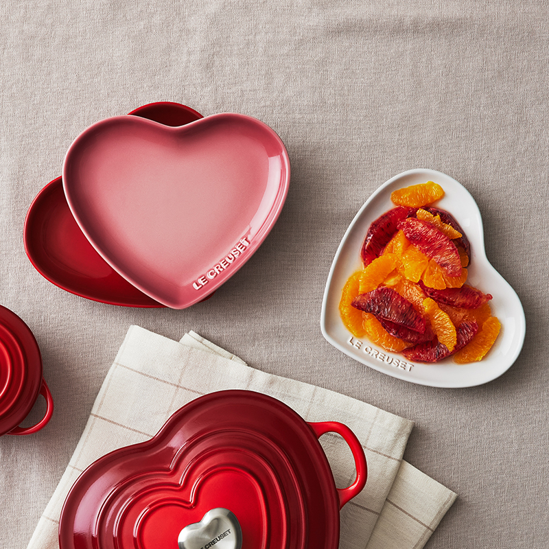 Enamelled Cast Iron Heart Skillet | Le Creuset