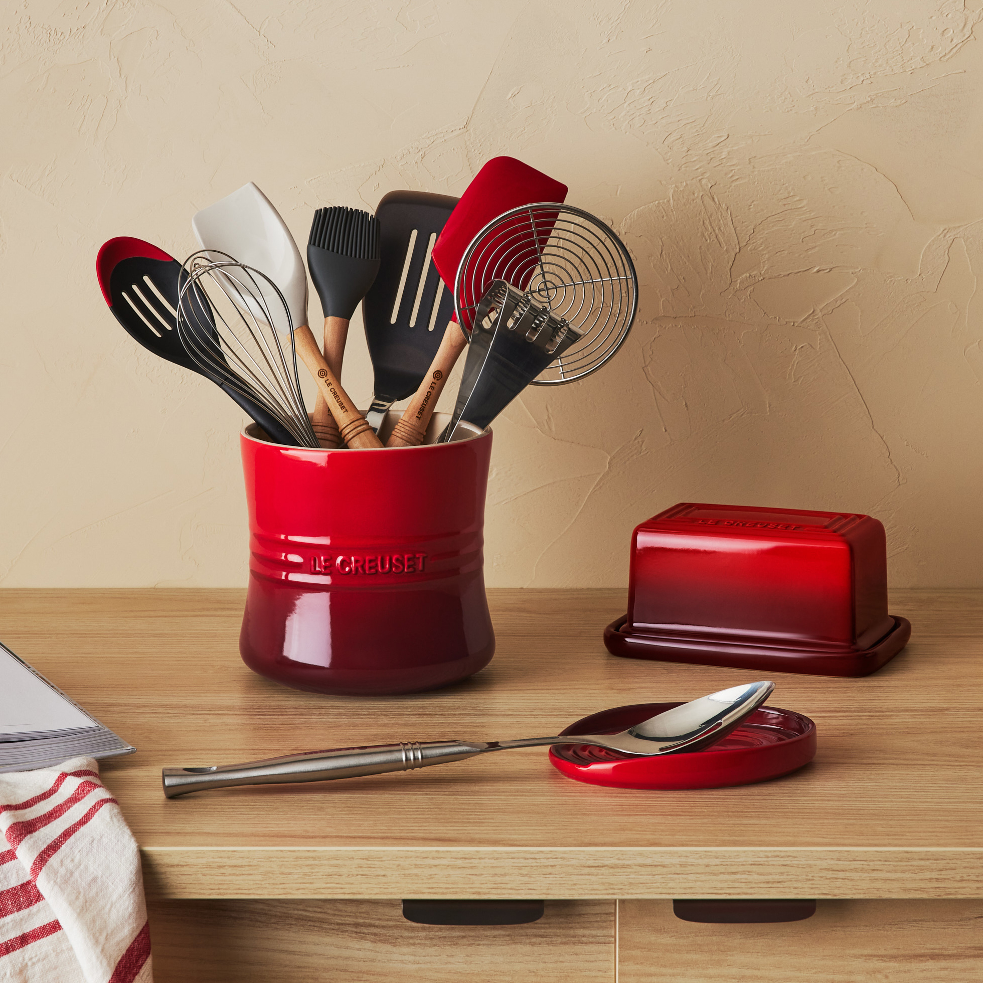 Stoneware Spoon Rest | Le Creuset